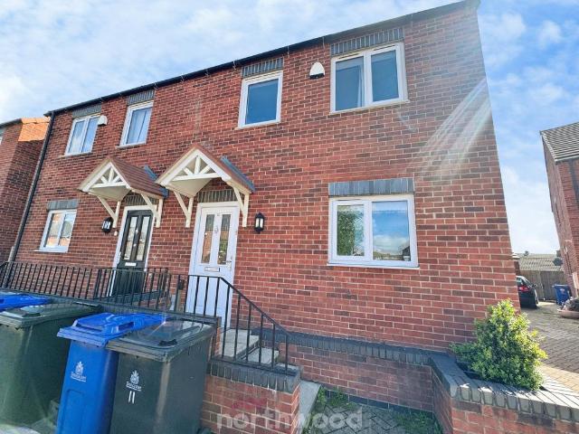3 bedroom semi detached house to rent
