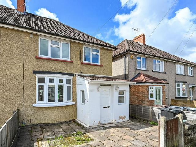 3 bedroom semi detached house to rent