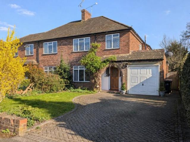 3 bedroom semi detached house to rent