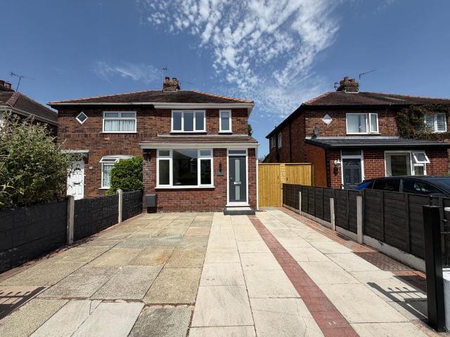 3 bedroom semi detached house to rent