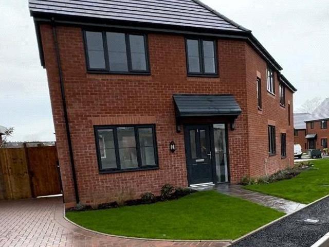 3 bedroom semi detached house to rent