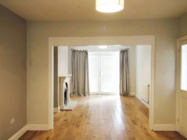 3 bedroom semi detached house to rent