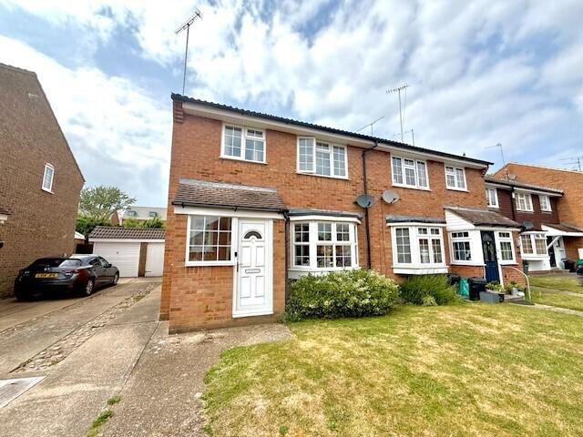 3 bedroom semi detached house to rent