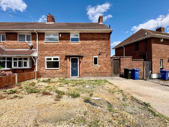 3 bedroom semi detached house to rent