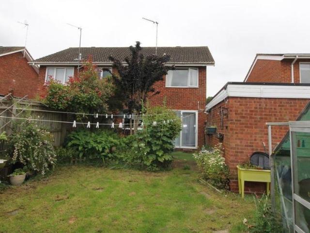 3 bedroom semi detached house to rent