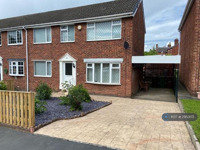 3 bedroom semi detached house to rent