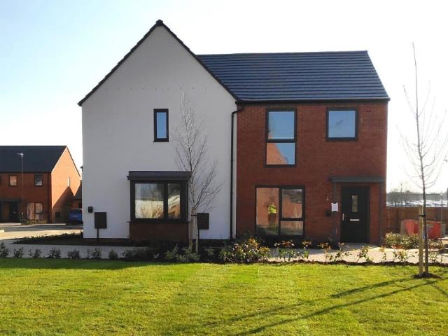 3 bedroom semi detached house to rent