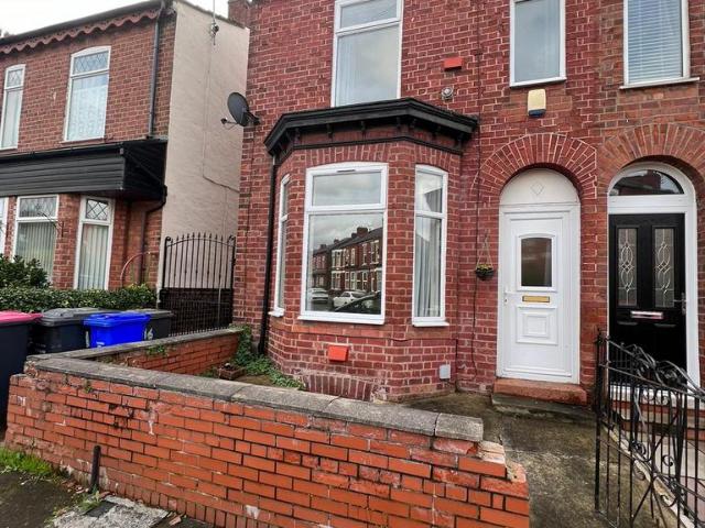 3 bedroom semi detached house to rent