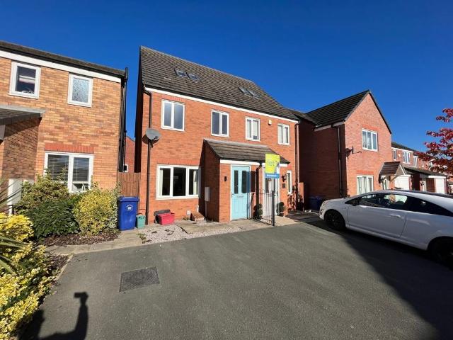 3 bedroom semi detached house to rent