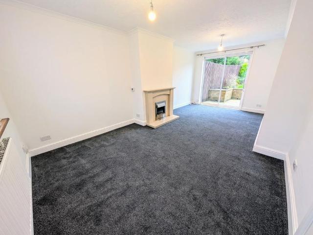 3 bedroom semi detached house to rent