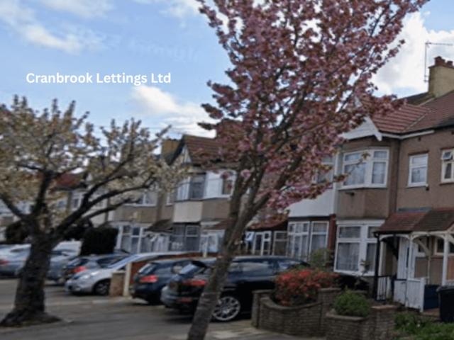 3 bedroom semi detached house to rent