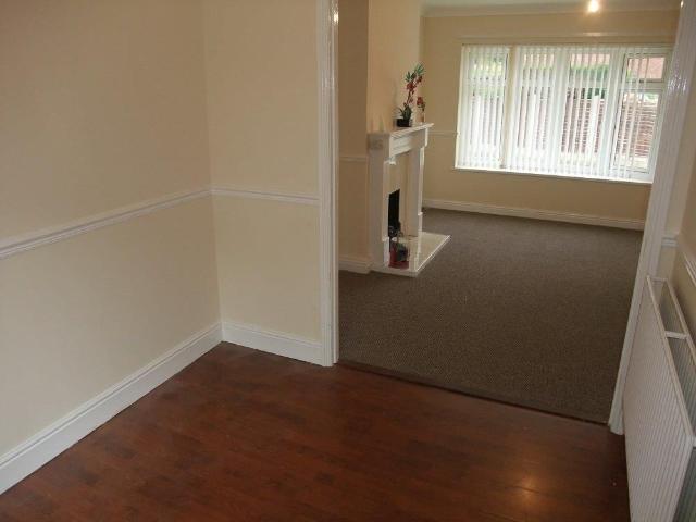 3 bedroom semi detached house to rent