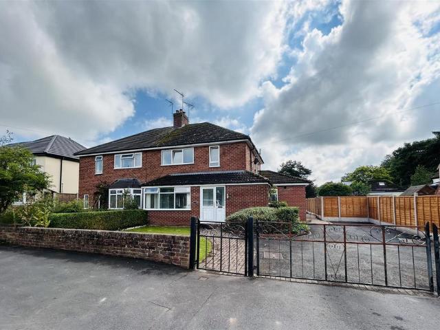 3 bedroom semi detached house to rent