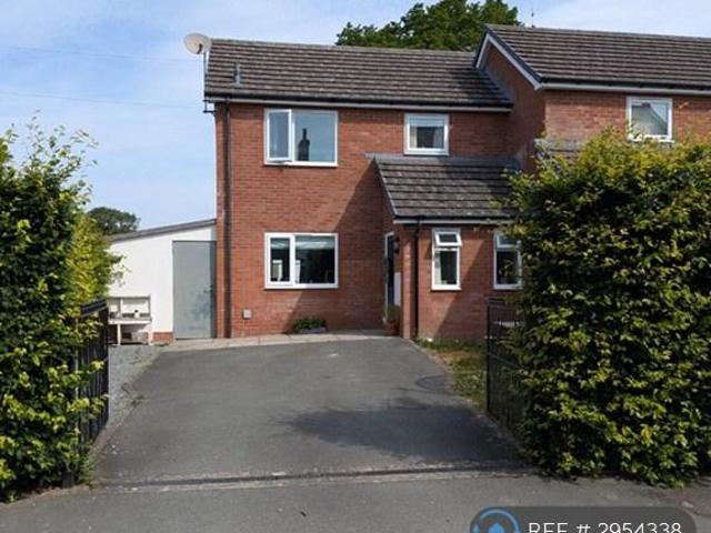 3 bedroom semi detached house to rent