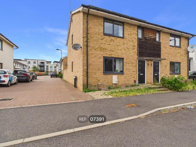 3 bedroom semi detached house to rent