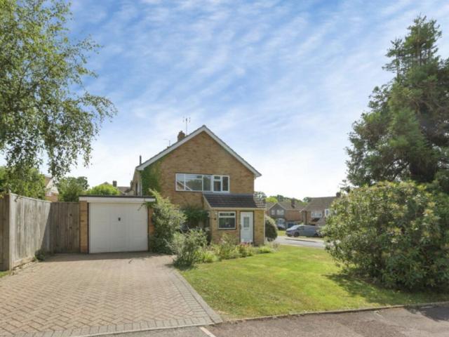 3 bedroom semi detached house to rent