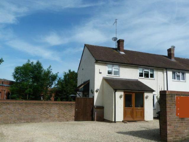 3 bedroom semi detached house to rent