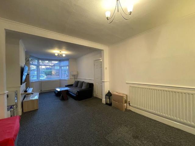 3 bedroom semi detached house to rent