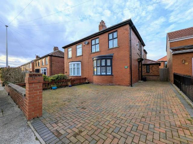 3 bedroom semi detached house to rent