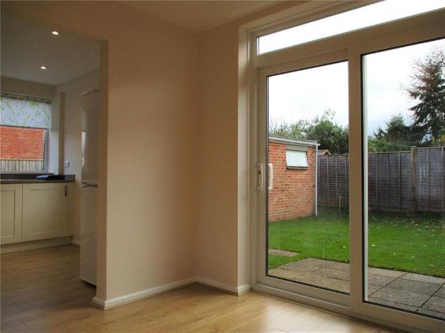 3 bedroom semi detached house to rent