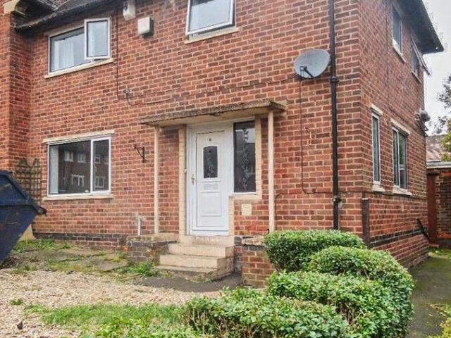 3 bedroom semi detached house to rent