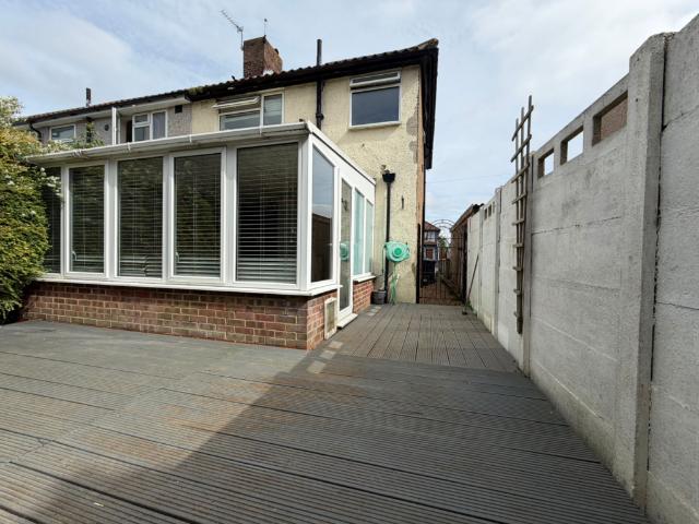 3 bedroom semi detached house to rent