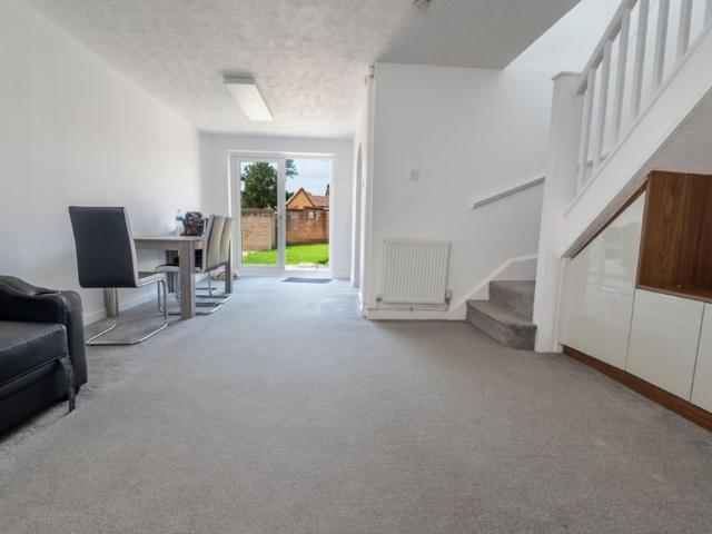 3 bedroom Semi detached house to rent