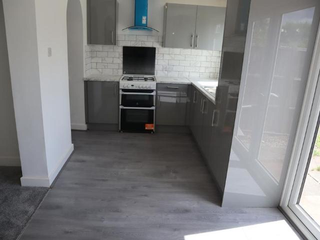 3 bedroom semi detached house to rent