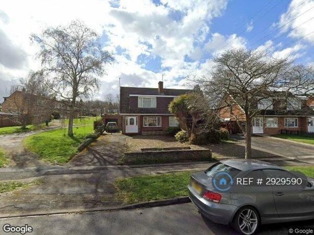 3 bedroom semi detached house to rent