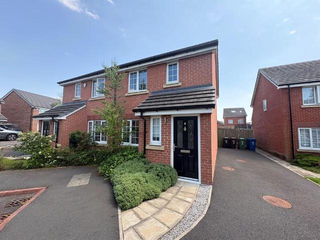 3 bedroom semi detached house to rent