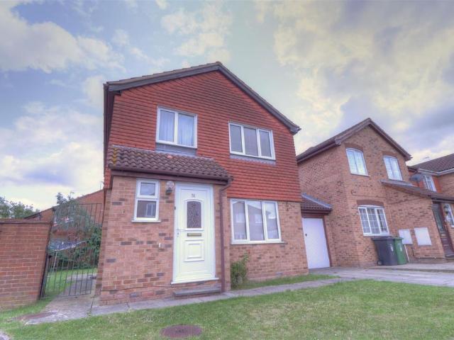 3 bedroom semi detached house to rent