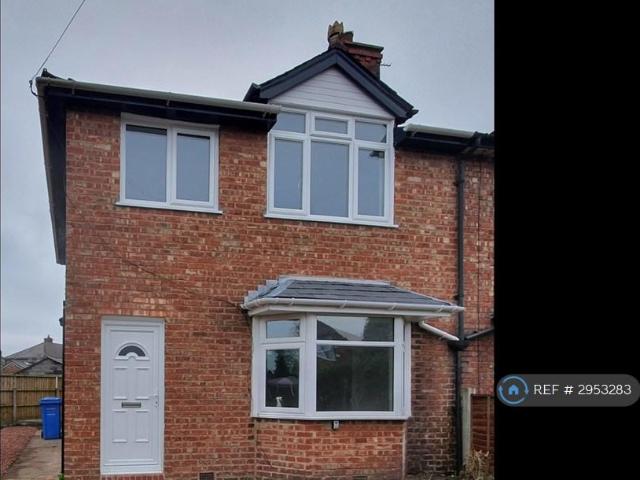 3 bedroom semi detached house to rent
