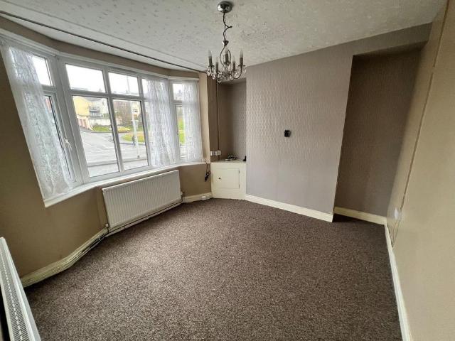 3 bedroom semi detached house to rent
