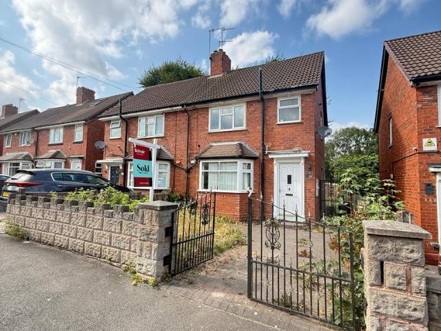 3 bedroom semi detached house to rent