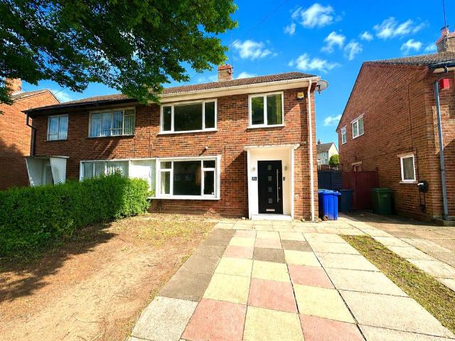 3 bedroom semi detached house to rent