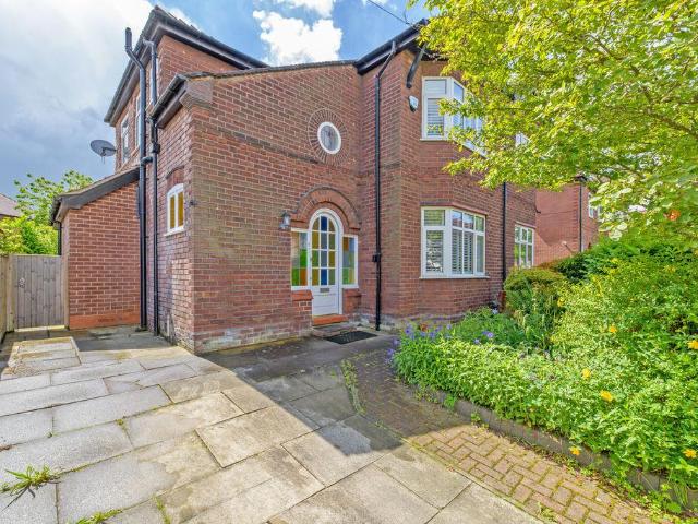 3 bedroom semi detached house to rent