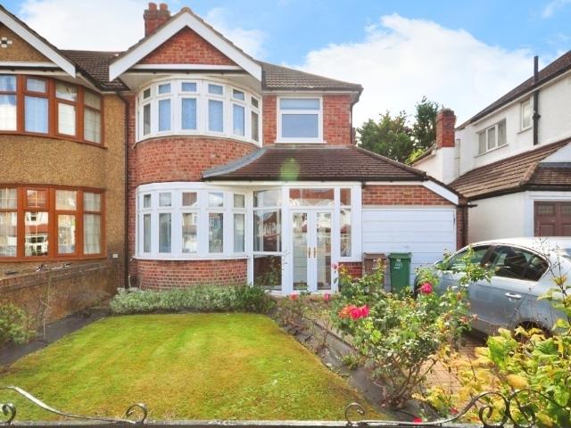 3 bedroom semi detached house to rent
