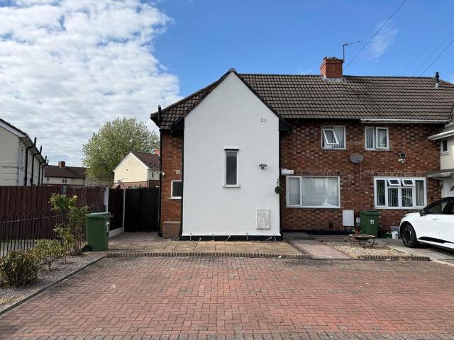 3 bedroom semi detached house to rent