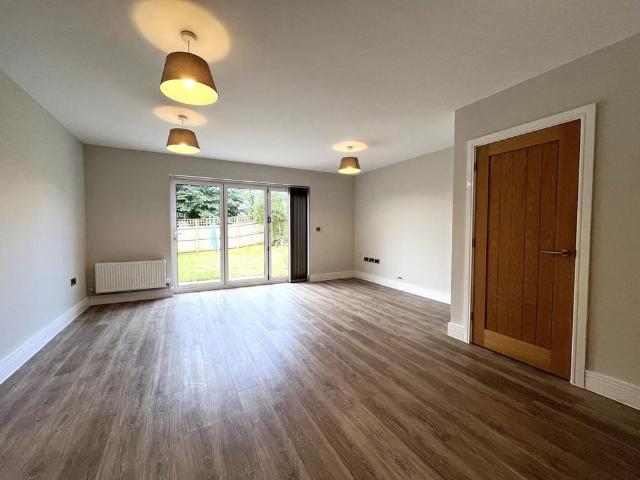 3 bedroom semi detached house to rent
