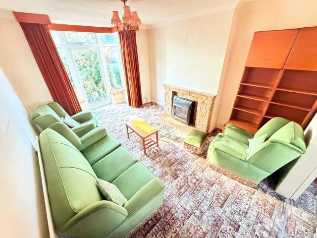 3 bedroom semi detached house to rent