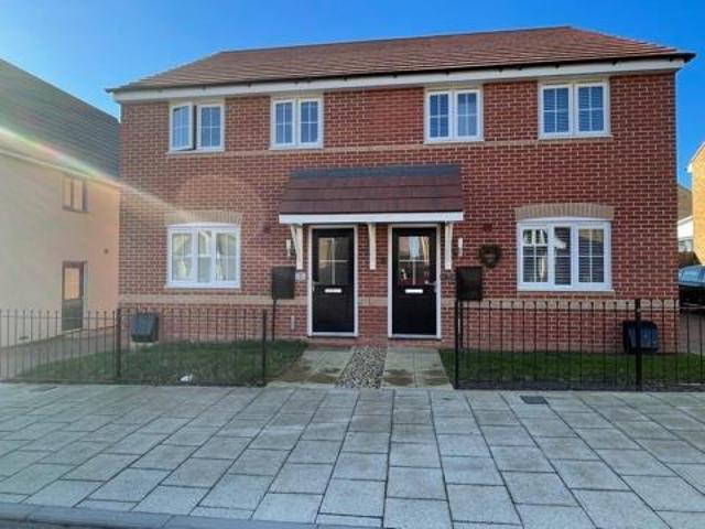 3 bedroom semi detached house to rent