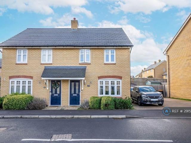 3 bedroom semi detached house to rent