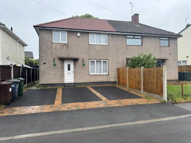 3 bedroom semi detached house to rent