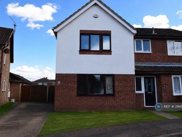 3 bedroom semi detached house to rent