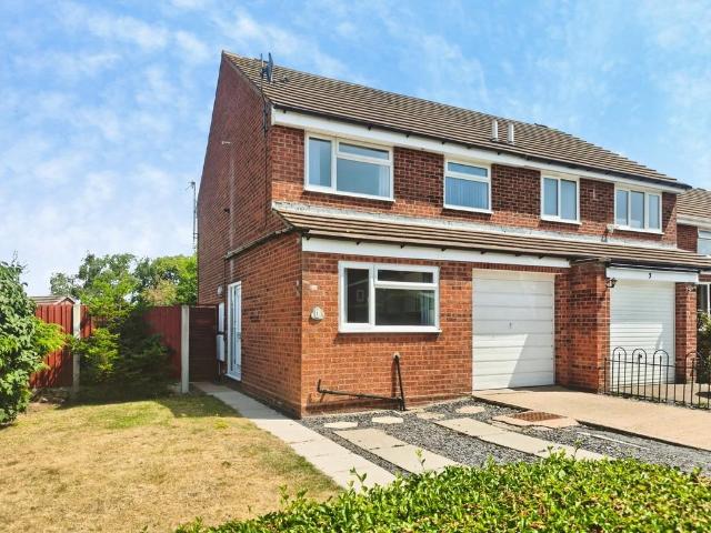 3 bedroom semi detached house to rent