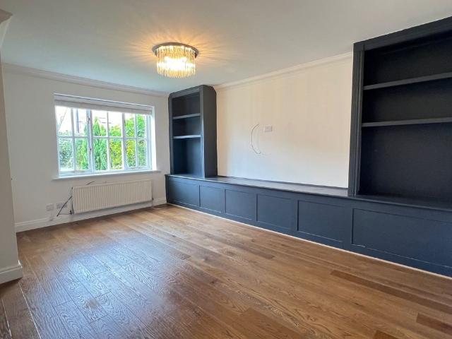 3 bedroom semi detached house to rent