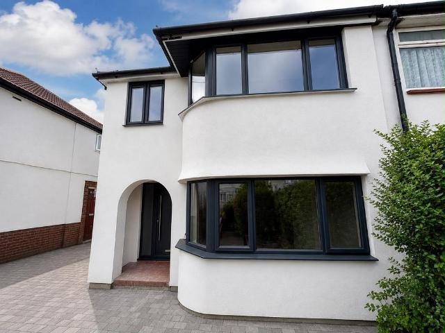 3 bedroom semi detached house to rent