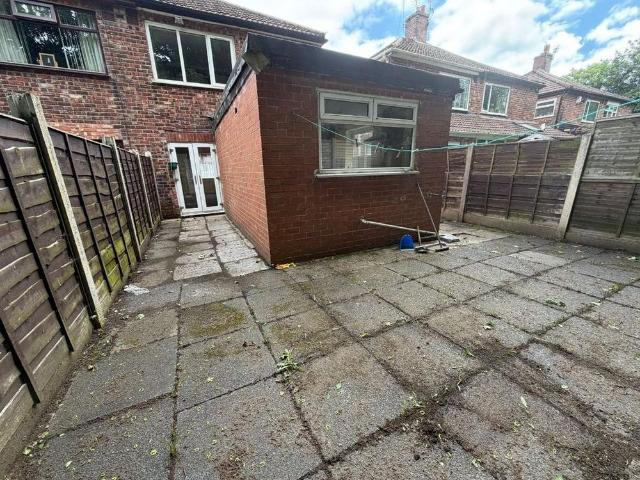 3 bedroom semi detached house to rent