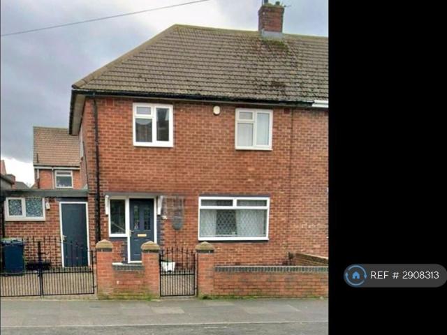 3 bedroom semi detached house to rent