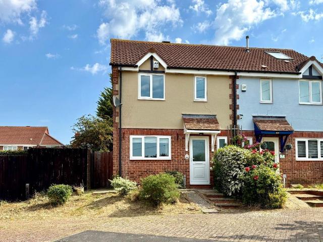 3 bedroom semi detached house to rent